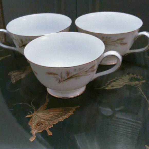 Crest Wood | Kitchen | Crest Wood Fine China Cups Set Of 3 | Poshmark